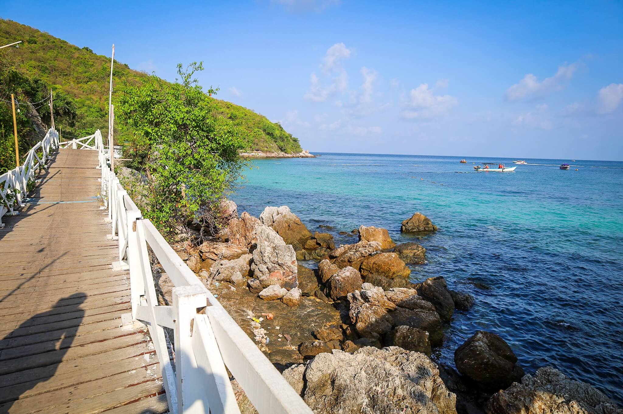 Traveling to Koh Larn Island Pattaya, Discover Best Beaches and Activities